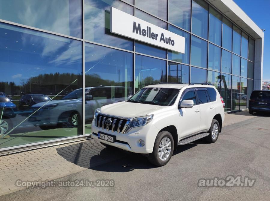 Balts Toyota Land Cruiser 2016 Tallina, ar dzinēja tilpumu 2.80 L un nobraukumu 286 tūkst. km par 29000 €, foto 1 vietnē AUTOMOTO.COM.LV