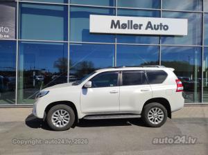 Balts Toyota Land Cruiser 2016 Tallina, ar dzinēja tilpumu 2.80 L un nobraukumu 286 tūkst. km par 29000 €, foto 3 vietnē AUTOMOTO.COM.LV