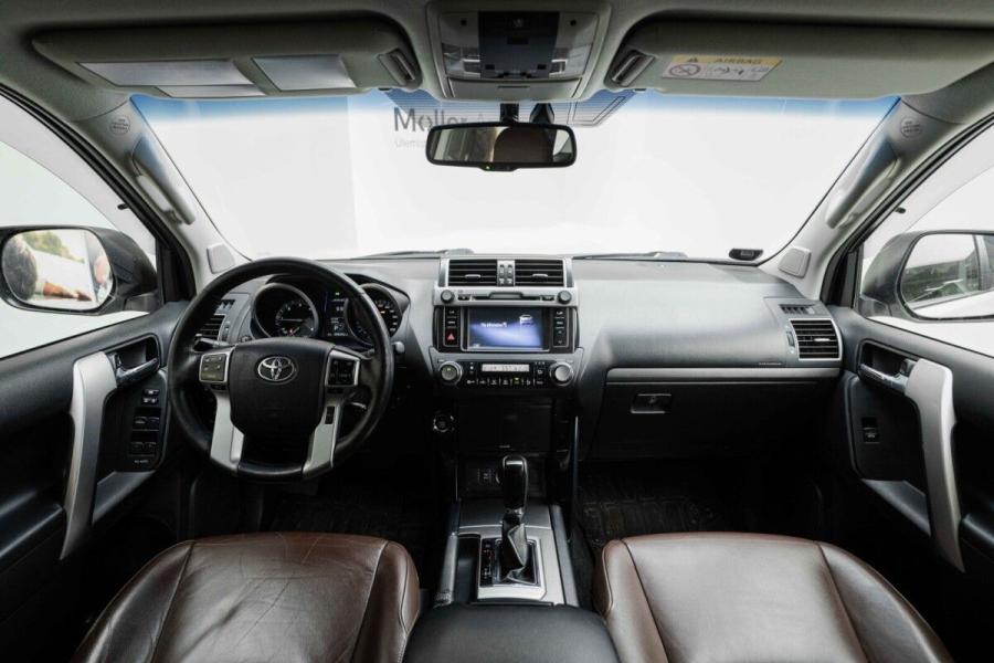 Balts Toyota Land Cruiser 2016 Peetri, ar dzinēja tilpumu 2.80 L un nobraukumu 286 tūkst. km par 32750 €, foto 14 vietnē AUTOMOTO.COM.LV