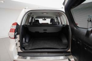 Balts Toyota Land Cruiser 2016 Peetri, ar dzinēja tilpumu 2.80 L un nobraukumu 286 tūkst. km par 32750 €, foto 17 vietnē AUTOMOTO.COM.LV