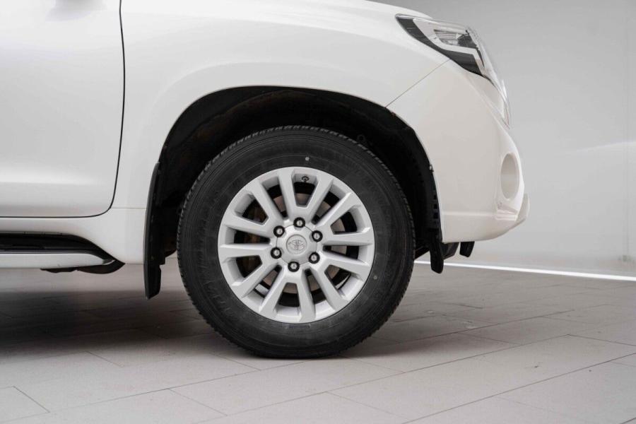 Balts Toyota Land Cruiser 2016 Peetri, ar dzinēja tilpumu 2.80 L un nobraukumu 286 tūkst. km par 32750 €, foto 18 vietnē AUTOMOTO.COM.LV