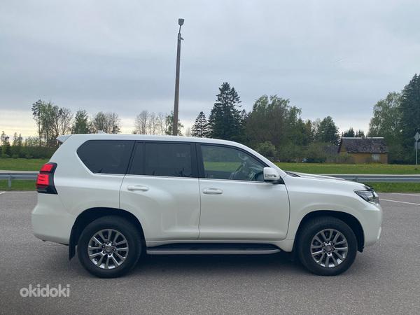 Balts Toyota Land Cruiser 2018 Tallina, ar dzinēja tilpumu 0.00 L un nobraukumu 16 tūkst. km par 56999 €, foto 3 vietnē AUTOMOTO.COM.LV