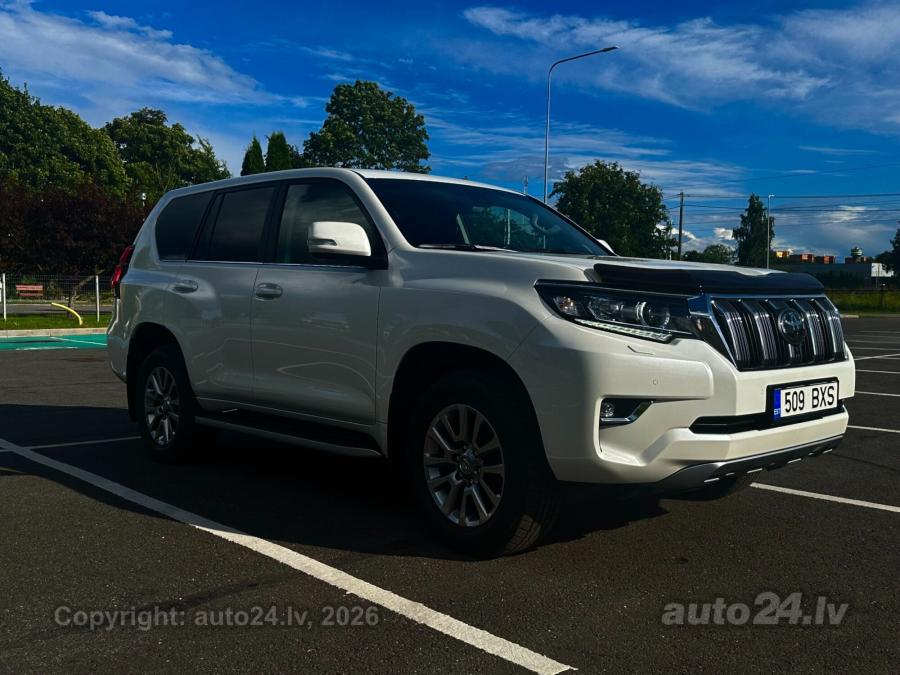 Balts Toyota Land Cruiser 2018 Jehvi, ar dzinēja tilpumu 2.80 L un nobraukumu 20 tūkst. km par 51500 €, foto 4 vietnē AUTOMOTO.COM.LV