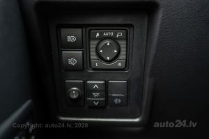 Balts Toyota Land Cruiser 2021 Tallina, ar dzinēja tilpumu 2.80 L un nobraukumu 120 tūkst. km par 49900 €, foto 15 vietnē AUTOMOTO.COM.LV
