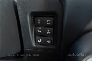 Balts Toyota Land Cruiser 2021 Tallina, ar dzinēja tilpumu 2.80 L un nobraukumu 120 tūkst. km par 49900 €, foto 16 vietnē AUTOMOTO.COM.LV