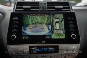 Balts Toyota Land Cruiser 2021 Tallina, ar dzinēja tilpumu 2.80 L un nobraukumu 120 tūkst. km par 49900 €, foto 18 vietnē AUTOMOTO.COM.LV
