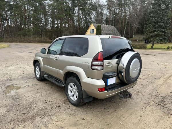 Dzeltens Toyota Land Cruiser 2005 Prienai, ar dzinēja tilpumu 2.98 L un nobraukumu 256 tūkst. km par 7500 €, foto 4 vietnē AUTOMOTO.COM.LV