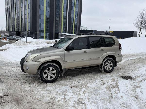 Dzeltens Toyota Land Cruiser 2005 Viļņa, ar dzinēja tilpumu 2.98 L un nobraukumu 290 tūkst. km par 7000 €, foto 2 vietnē AUTOMOTO.COM.LV
