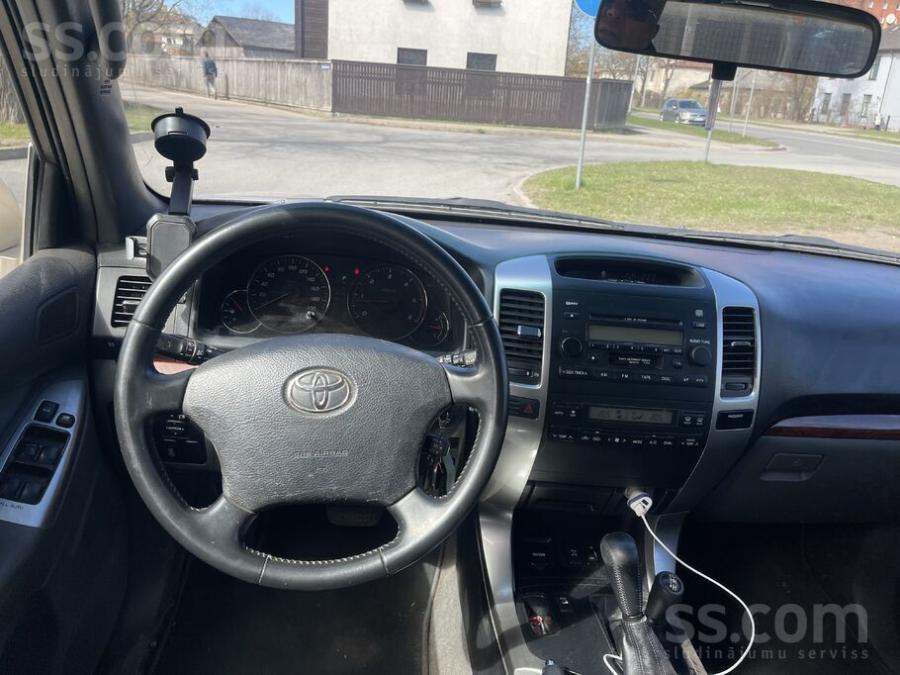 Dzeltens Toyota Land Cruiser 2005 Rīga, ar dzinēja tilpumu 3.00 L un nobraukumu 365 tūkst. km par 8500 €, foto 9 vietnē AUTOMOTO.COM.LV
