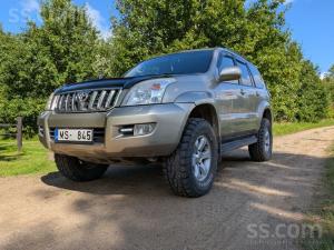 Dzeltens Toyota Land Cruiser 2005 Rīga, ar dzinēja tilpumu 3.00 L un nobraukumu 289 tūkst. km par 11500 €, foto  vietnē AUTOMOTO.COM.LV