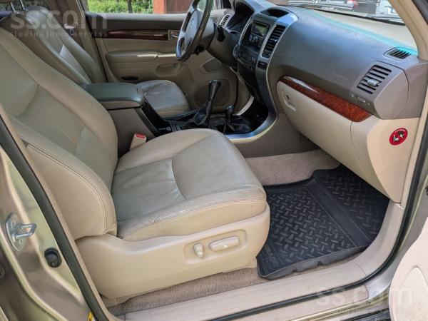 Toyota Land Cruiser 2005 Rīga vietnē Dzeltens Toyota Land Cruiser 2005 Rīga, ar dzinēja tilpumu 3.00 L un nobraukumu 289 tūkst. km par 11500 €, foto 9 vietnē AUTOMOTO.COM.LV
