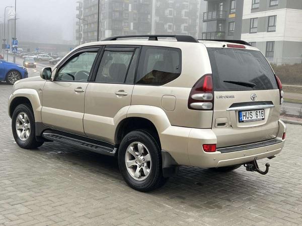 Dzeltens Toyota Land Cruiser 2006 Viļņa, ar dzinēja tilpumu 2.98 L un nobraukumu 280 tūkst. km par 6000 €, foto 3 vietnē AUTOMOTO.COM.LV