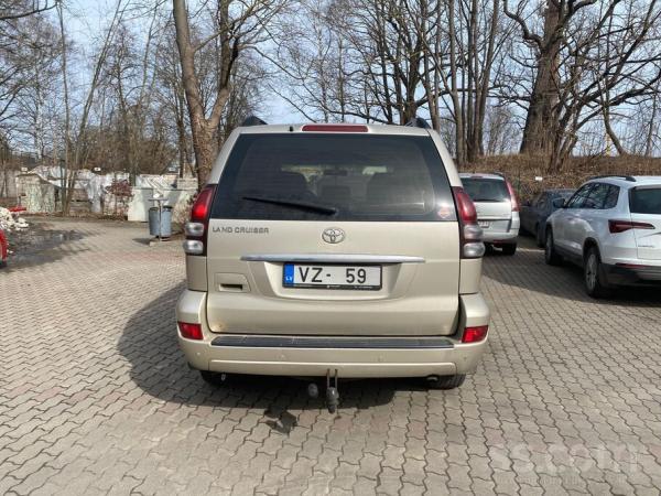 Yellow Toyota Land Cruiser 2006 in Riga, with an engine capacity of 3.00 L and mileage of 0 thousand km for 8000 €, photo 4 on AUTOMOTO.COM.LV