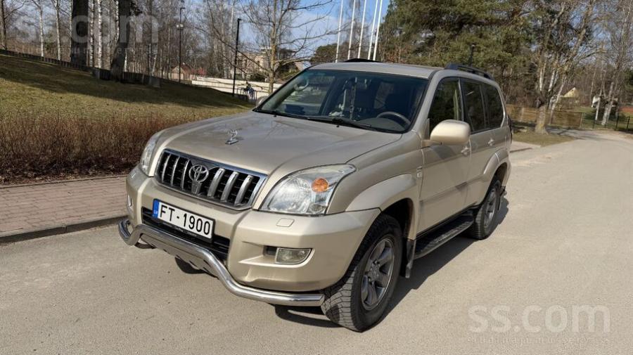 Yellow Toyota Land Cruiser 2007 in Jurmala, with an engine capacity of 3.00 L and mileage of 525 thousand km for 9899 €, photo 3 on AUTOMOTO.COM.LV