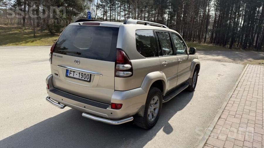 Yellow Toyota Land Cruiser 2007 in Jurmala, with an engine capacity of 3.00 L and mileage of 525 thousand km for 9899 €, photo 5 on AUTOMOTO.COM.LV