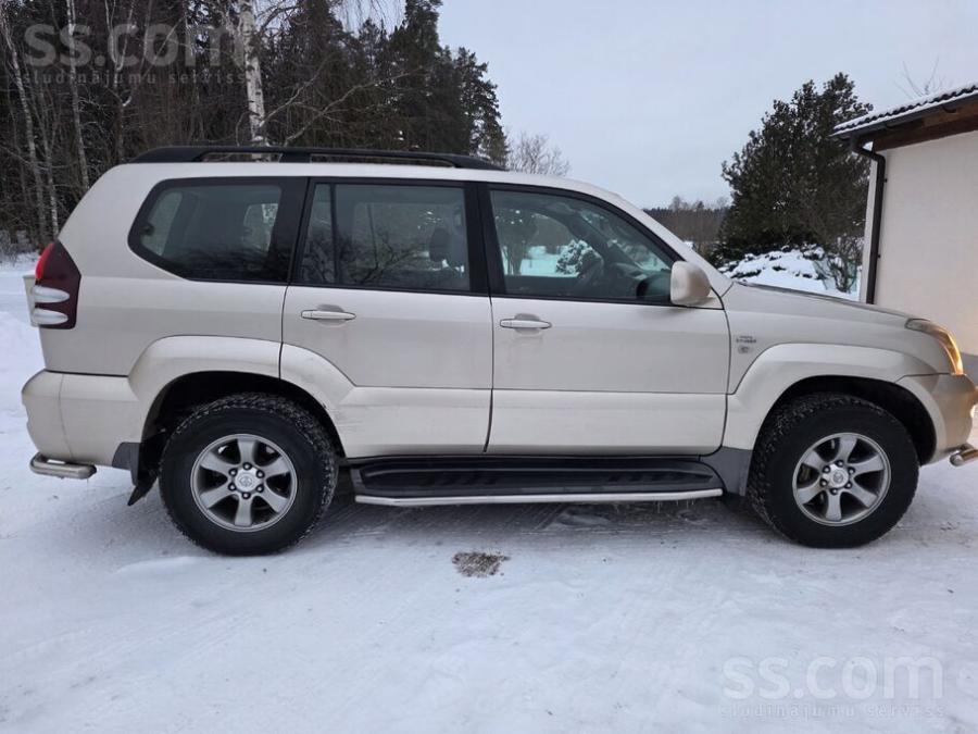 Yellow Toyota Land Cruiser 2008 in Madona, with an engine capacity of 3.00 L and mileage of 330 thousand km for 10500 €, photo 3 on AUTOMOTO.COM.LV