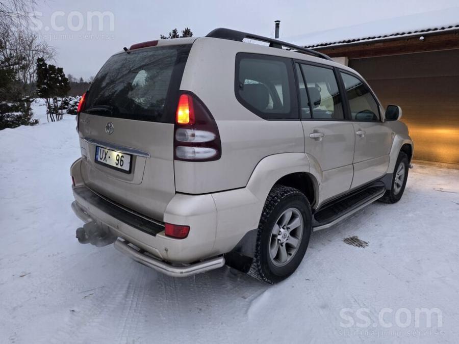 Yellow Toyota Land Cruiser 2008 in Madona, with an engine capacity of 3.00 L and mileage of 330 thousand km for 10500 €, photo 4 on AUTOMOTO.COM.LV