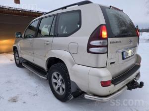 Yellow Toyota Land Cruiser 2008 in Madona, with an engine capacity of 3.00 L and mileage of 330 thousand km for 10500 €, photo 5 on AUTOMOTO.COM.LV
