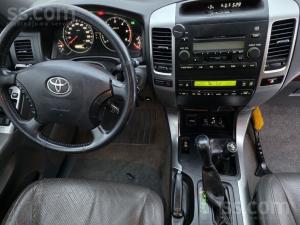 Yellow Toyota Land Cruiser 2008 in Madona, with an engine capacity of 3.00 L and mileage of 330 thousand km for 10500 €, photo 9 on AUTOMOTO.COM.LV