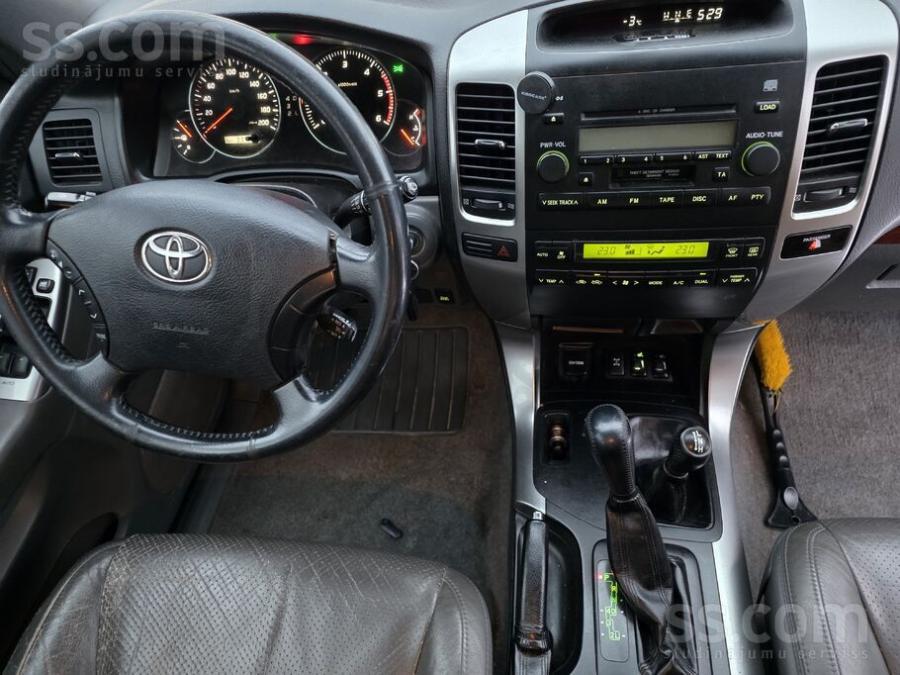Yellow Toyota Land Cruiser 2008 in Madona, with an engine capacity of 3.00 L and mileage of 330 thousand km for 10500 €, photo 9 on AUTOMOTO.COM.LV