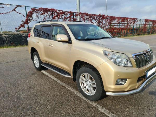 Dzeltens Toyota Land Cruiser 2011 Jelgava, ar dzinēja tilpumu 2.98 L un nobraukumu 220 tūkst. km par 21000 €, foto 2 vietnē AUTOMOTO.COM.LV