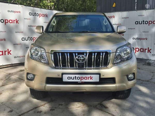 Dzeltens Toyota Land Cruiser 2012 Viļņa, ar dzinēja tilpumu 2.98 L un nobraukumu 58 tūkst. km par 28500 €, foto 2 vietnē AUTOMOTO.COM.LV