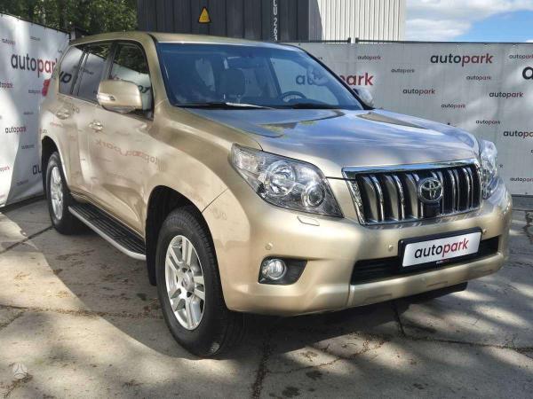 Dzeltens Toyota Land Cruiser 2012 Viļņa, ar dzinēja tilpumu 2.98 L un nobraukumu 58 tūkst. km par 28500 €, foto 3 vietnē AUTOMOTO.COM.LV