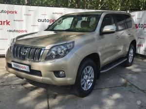 Dzeltens Toyota Land Cruiser 2012 Viļņa, ar dzinēja tilpumu 2.98 L un nobraukumu 58 tūkst. km par 28500 €, foto  vietnē AUTOMOTO.COM.LV