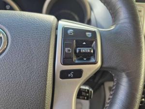 Dzeltens Toyota Land Cruiser 2012 Viļņa, ar dzinēja tilpumu 2.98 L un nobraukumu 58 tūkst. km par 28500 €, foto 12 vietnē AUTOMOTO.COM.LV