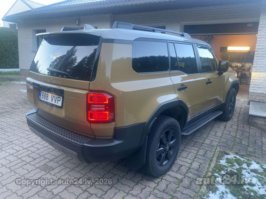 Dzeltens Toyota Land Cruiser 2024 Tallina, ar dzinēja tilpumu 2.80 L un nobraukumu 9 tūkst. km par 84000 €, foto 8 vietnē AUTOMOTO.COM.LV