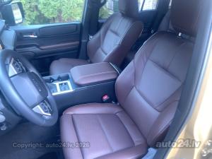 Dzeltens Toyota Land Cruiser 2024 Tallina, ar dzinēja tilpumu 2.80 L un nobraukumu 9 tūkst. km par 84000 €, foto 11 vietnē AUTOMOTO.COM.LV