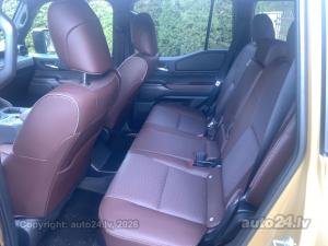Dzeltens Toyota Land Cruiser 2024 Tallina, ar dzinēja tilpumu 2.80 L un nobraukumu 9 tūkst. km par 84000 €, foto 12 vietnē AUTOMOTO.COM.LV