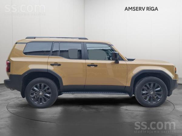 Yellow Toyota Land Cruiser 2025 in Riga, with an engine capacity of 2.80 L and mileage of 33 thousand km for 79900 €, photo 5 on AUTOMOTO.COM.LV