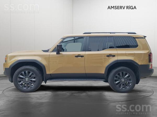 Yellow Toyota Land Cruiser 2025 in Riga, with an engine capacity of 2.80 L and mileage of 33 thousand km for 79900 €, photo 6 on AUTOMOTO.COM.LV
