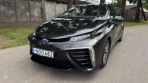 Melns Toyota Mirai 2020 Kauņa, ar dzinēja tilpumu 0.00 L un nobraukumu 44 tūkst. km par 7200 €, foto  vietnē AUTOMOTO.COM.LV