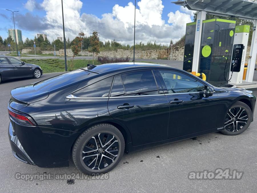Melns Toyota Mirai 2021 Tallina, ar dzinēja tilpumu 0.00 L un nobraukumu 50 tūkst. km par 17950 €, foto 3 vietnē AUTOMOTO.COM.LV