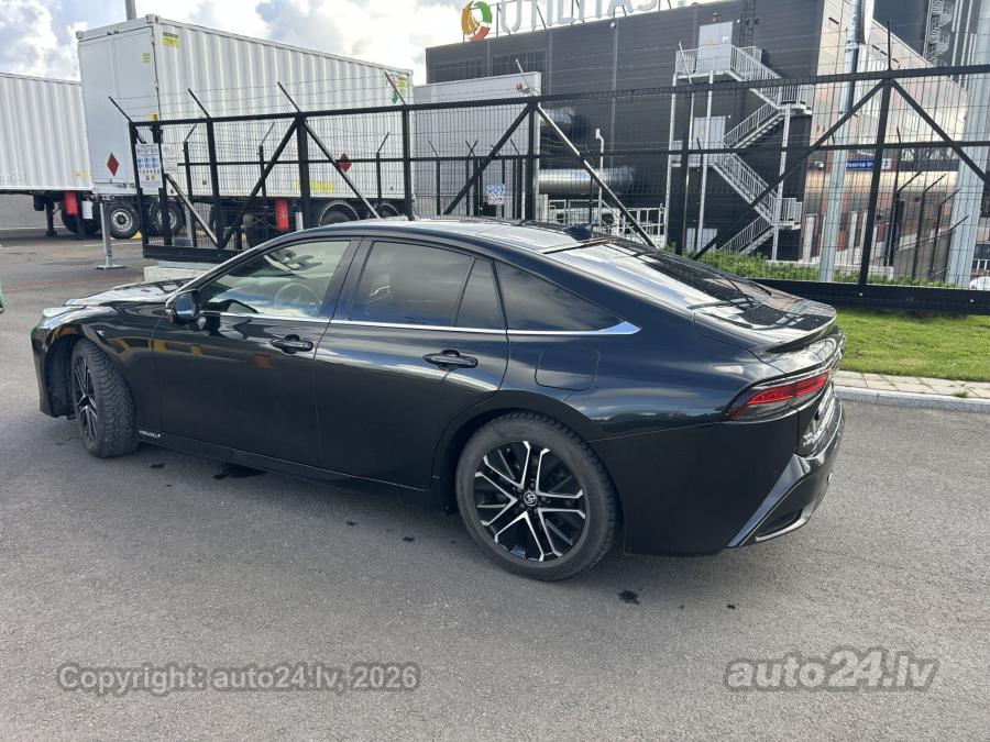 Melns Toyota Mirai 2021 Tallina, ar dzinēja tilpumu 0.00 L un nobraukumu 50 tūkst. km par 17950 €, foto 4 vietnē AUTOMOTO.COM.LV