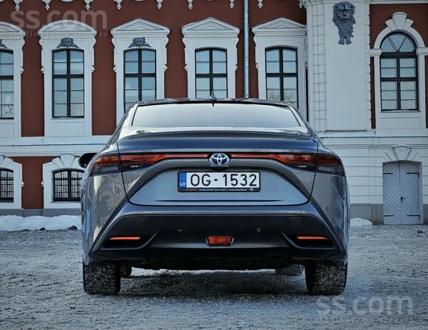 Pelēks Toyota Mirai 2021 Jelgava, ar dzinēja tilpumu 0.00 L un nobraukumu 94 tūkst. km par 25000 €, foto 7 vietnē AUTOMOTO.COM.LV