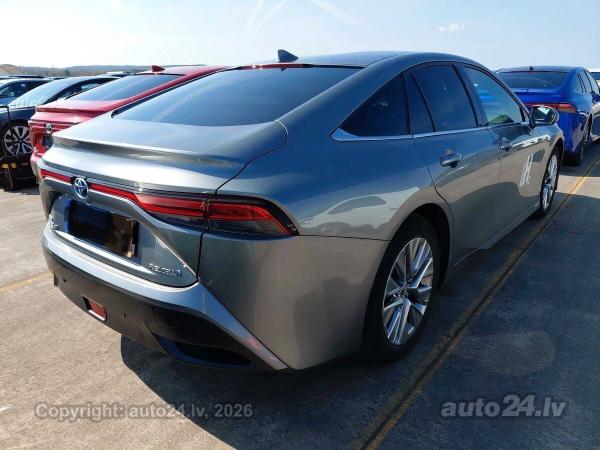 Grey Toyota Mirai 2021 in Tallinn, with an engine capacity of 0.00 L and mileage of 44 thousand km for 14990 €, photo 3 on AUTOMOTO.COM.LV