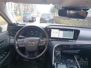 Grey Toyota Mirai 2022 in Riga, with an engine capacity of 0.00 L and mileage of 102 thousand km for 19900 €, photo 15 on AUTOMOTO.COM.LV