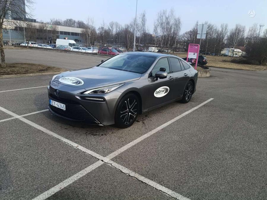 Pelēks Toyota Mirai 2022 Rīga, ar dzinēja tilpumu 0.00 L un nobraukumu 103 tūkst. km par 14850 €, foto 1 vietnē AUTOMOTO.COM.LV
