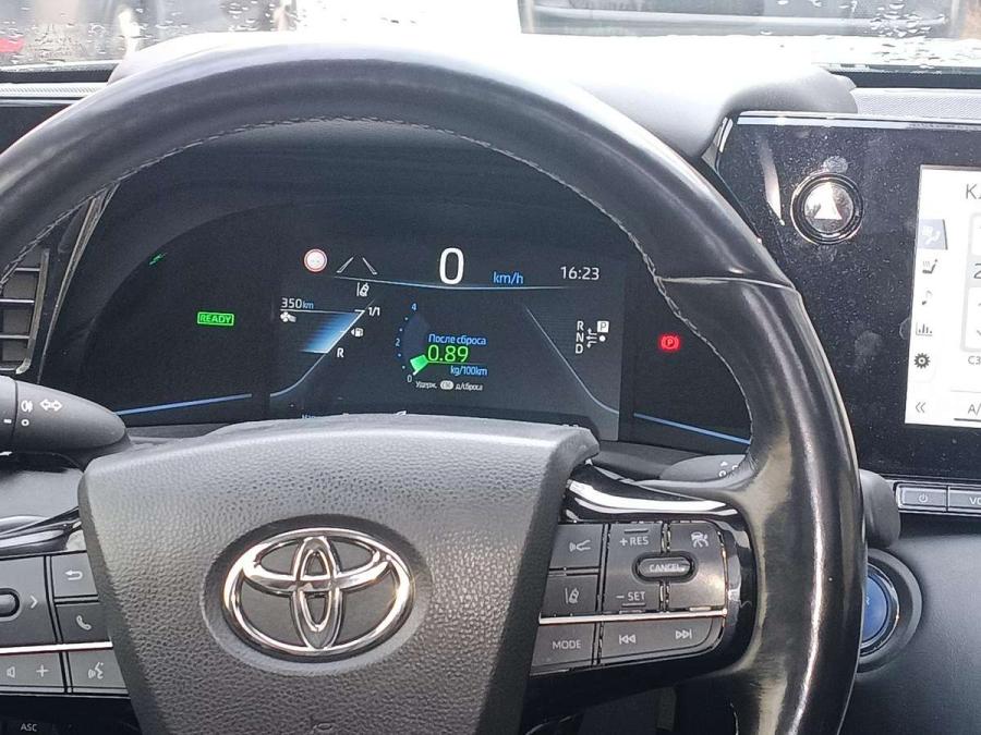 Pelēks Toyota Mirai 2022 Rīga, ar dzinēja tilpumu 0.00 L un nobraukumu 103 tūkst. km par 14850 €, foto 4 vietnē AUTOMOTO.COM.LV