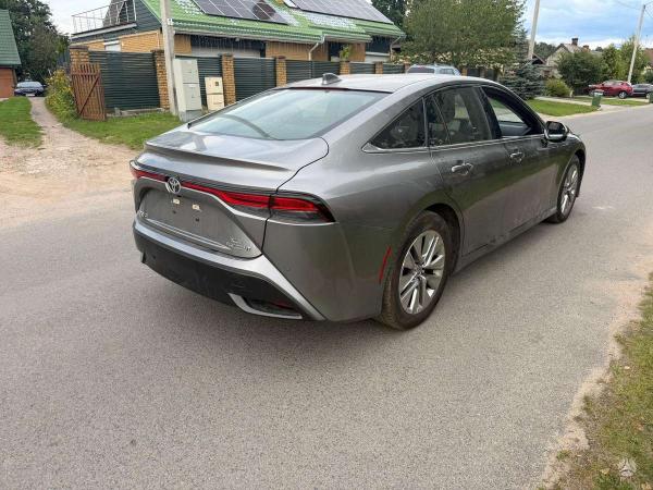 Grey Toyota Mirai 2023 in Kaunas, with an engine capacity of 0.00 L and mileage of 67 thousand km for 12500 €, photo 7 on AUTOMOTO.COM.LV