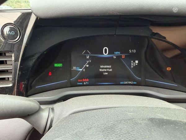 Grey Toyota Mirai 2023 in Kaunas, with an engine capacity of 0.00 L and mileage of 67 thousand km for 12500 €, photo 10 on AUTOMOTO.COM.LV