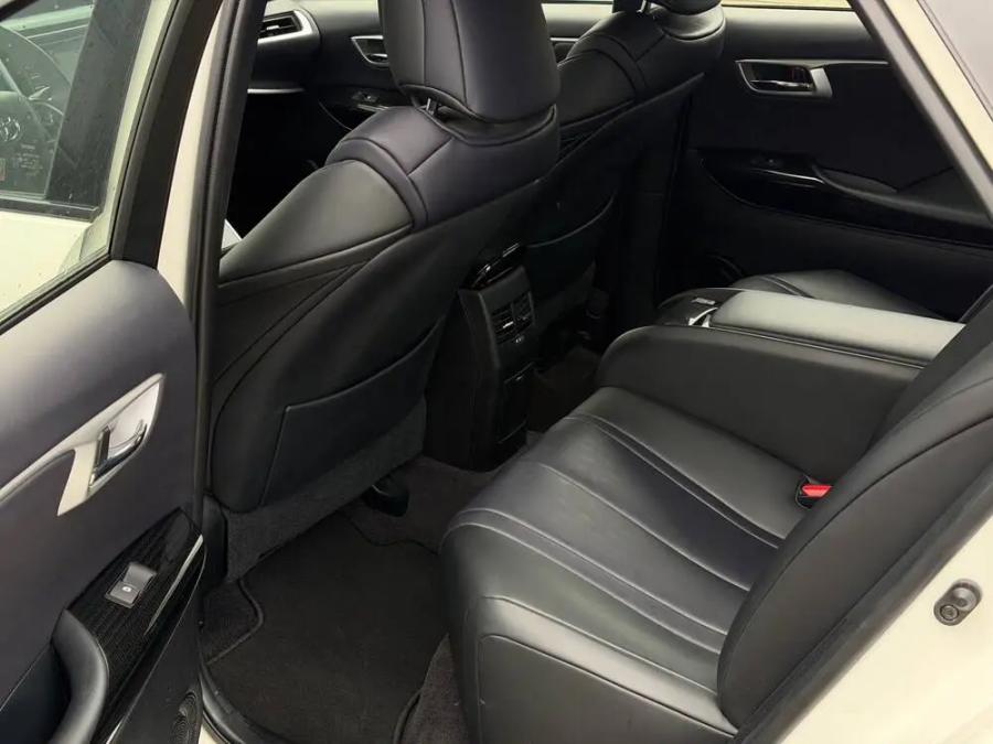 Toyota Mirai 2020 in Riga, with an engine capacity of 0.00 L and mileage of 49 thousand km for 6980 €, photo 13 on AUTOMOTO.COM.LV