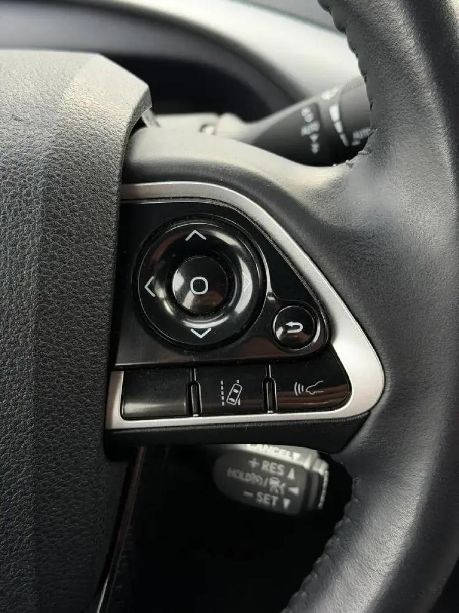 Toyota Mirai 2020 in Riga, with an engine capacity of 0.00 L and mileage of 49 thousand km for 6980 €, photo 21 on AUTOMOTO.COM.LV