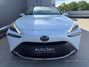 Белый Тойота Mirai 2022 в Таллин, объемом двигателя 0.00 л и пробегом 12 тыс. км за 16995 €, фото 3 на AUTOMOTO.COM.LV