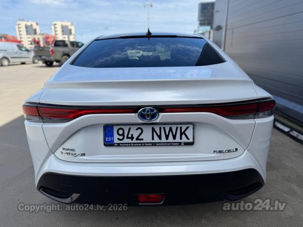 Белый Тойота Mirai 2022 в Таллин, объемом двигателя 0.00 л и пробегом 12 тыс. км за 16995 €, фото 6 на AUTOMOTO.COM.LV