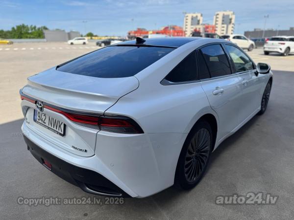 Белый Тойота Mirai 2022 в Таллин, объемом двигателя 0.00 л и пробегом 12 тыс. км за 16995 €, фото 7 на AUTOMOTO.COM.LV