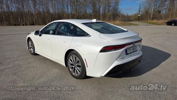 Balts Toyota Mirai 2023 Tallina, ar dzinēja tilpumu 0.00 L un nobraukumu 42 tūkst. km par 29999 €, foto 5 vietnē AUTOMOTO.COM.LV